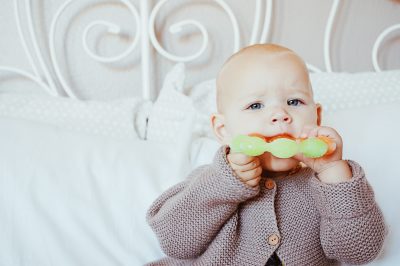 My 3 Favorite Natural Teething Remedies - Motherhood Sprouting