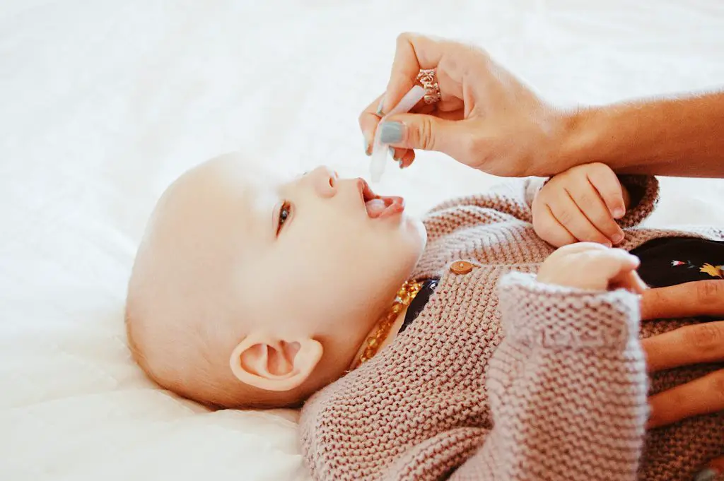 My 3 Favorite Natural Teething Remedies - Motherhood Sprouting