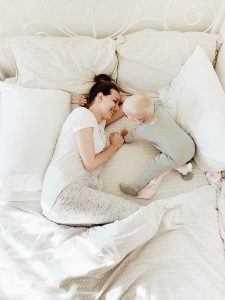 8 Tips for Co-Sleeping Safely and Successfully - Motherhood Sprouting