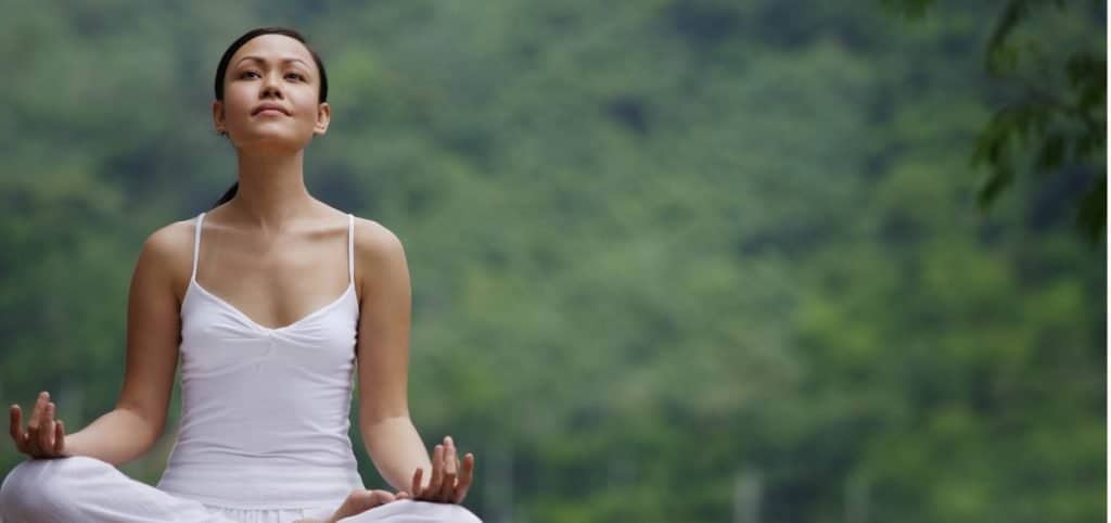 How to Start Meditating & Why It's Amazing for Moms - Motherhood Sprouting